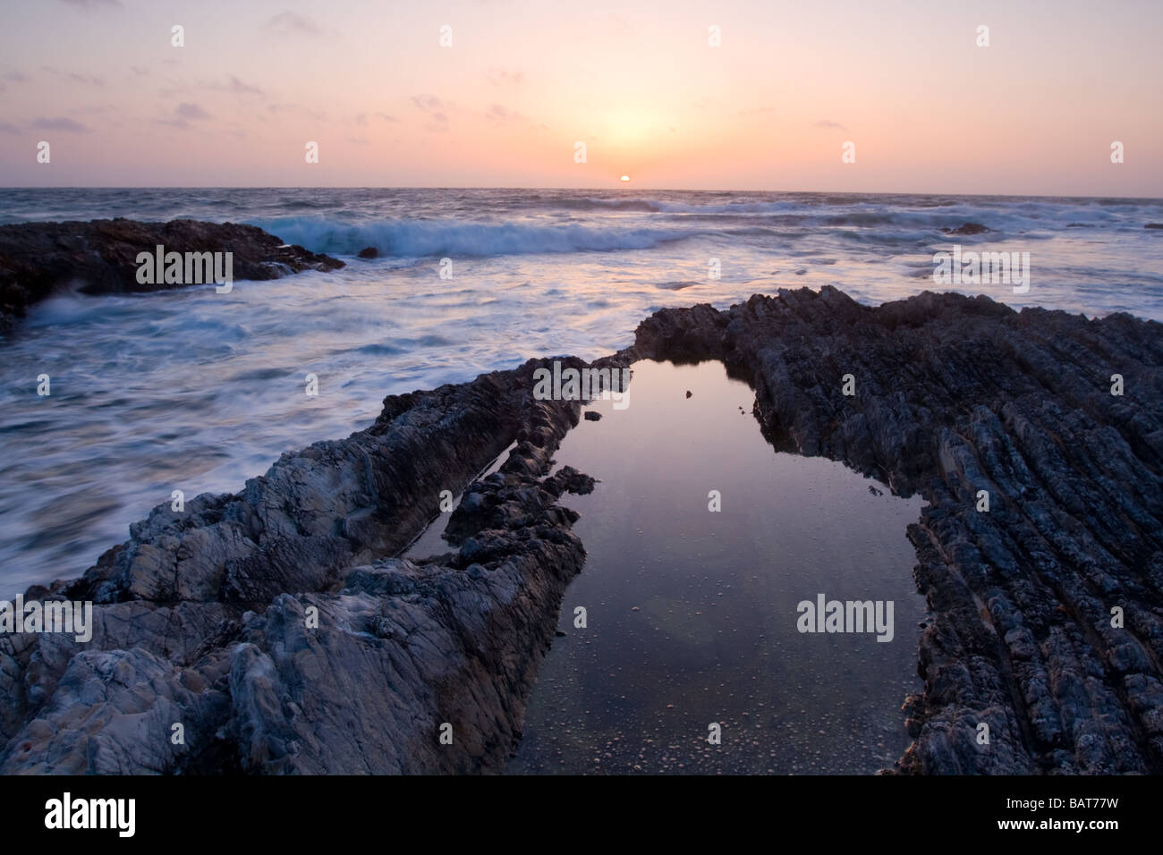 Monterey shale hi-res stock photography and images - Alamy