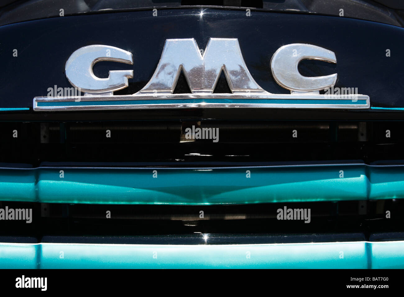 Gmc emblem hi-res stock photography and images - Alamy