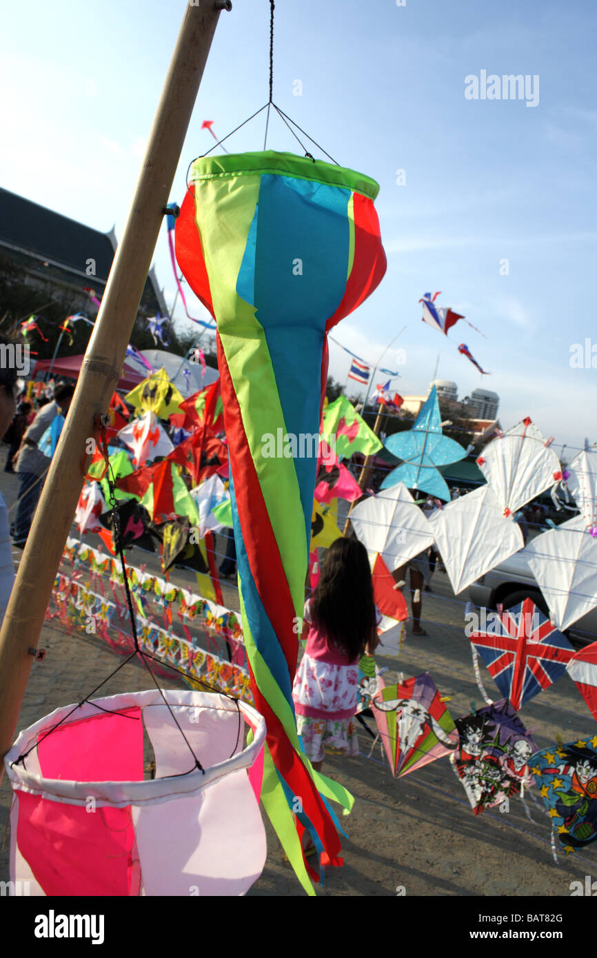 Colourful kites hi-res stock photography and images - Alamy