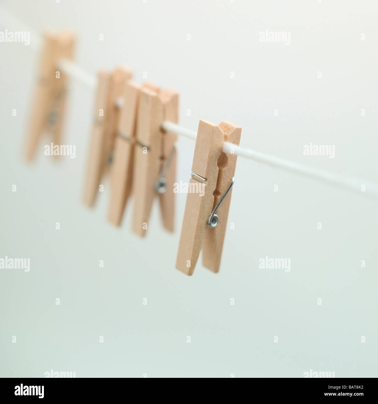 Hanging in thread hi-res stock photography and images - Alamy