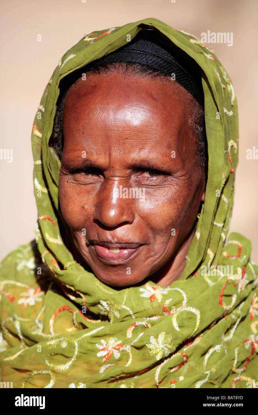 Ethiopian woman in green scarf hi-res stock photography and images - Alamy