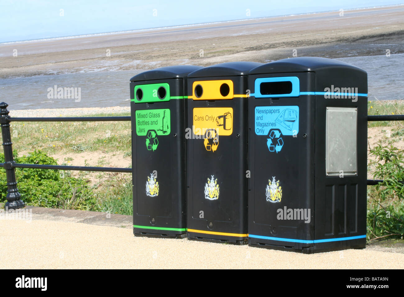 Seaside litter bins hi-res stock photography and images - Alamy