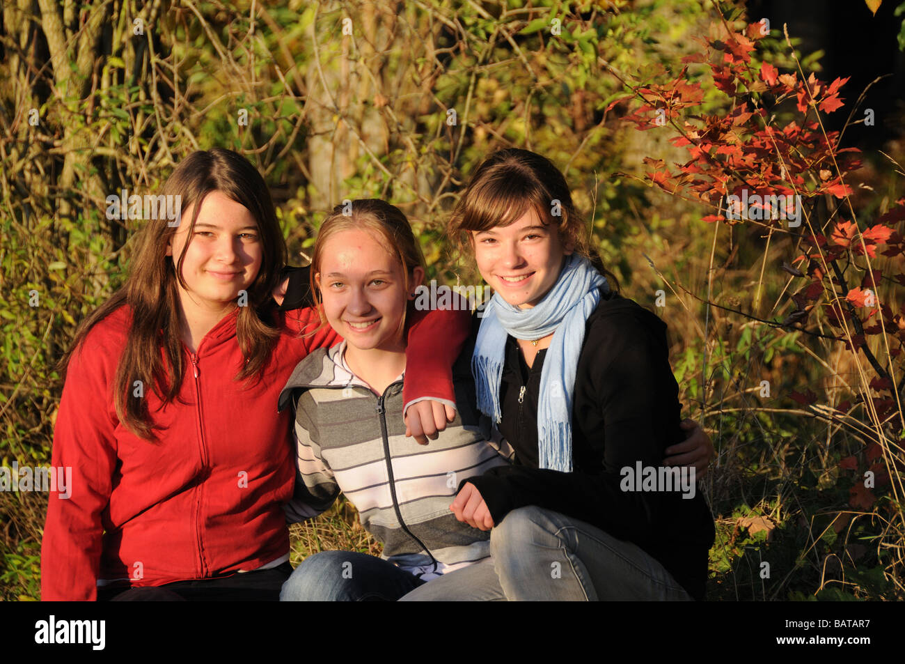 Girls of the sun hi-res stock photography and images - Alamy