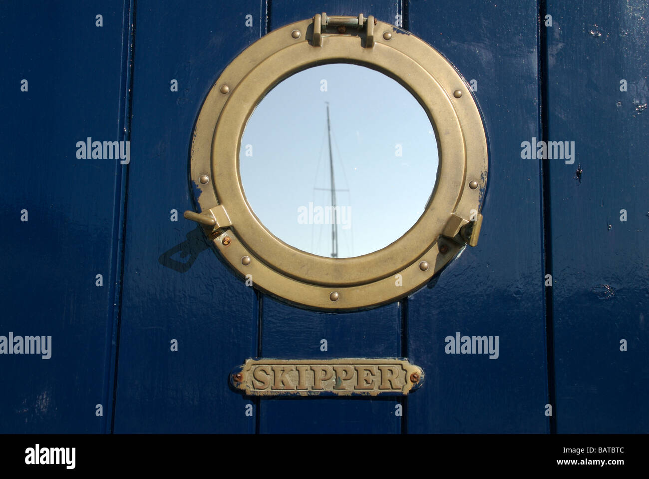 Porthole mirror and Skipper sign on door, Barbican, Plymouth, Devon, UK ...