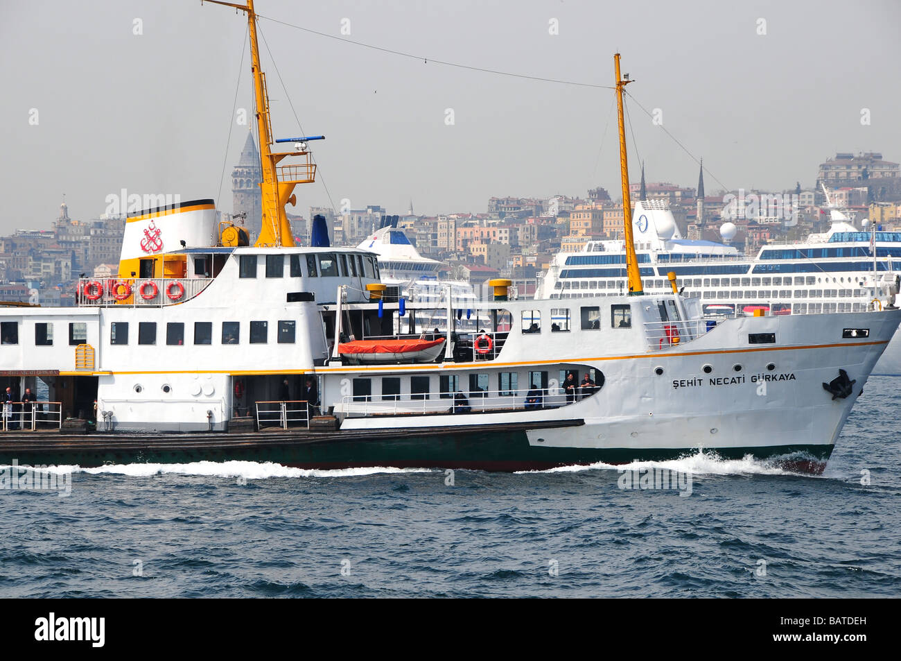 Ferry across bosphorus istanbul hi-res stock photography and images - Alamy