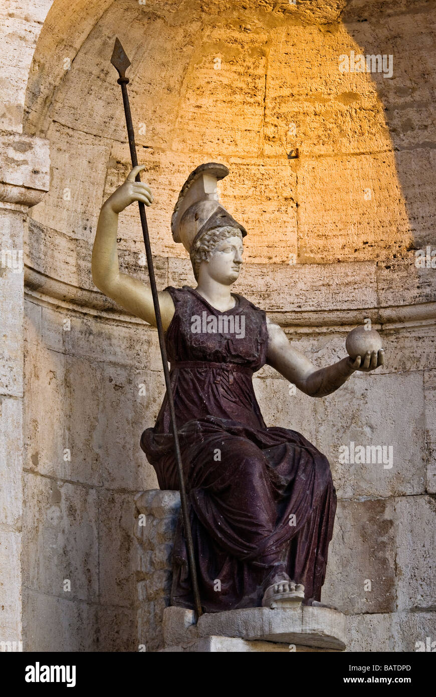 Statues in rome hi-res stock photography and images - Alamy