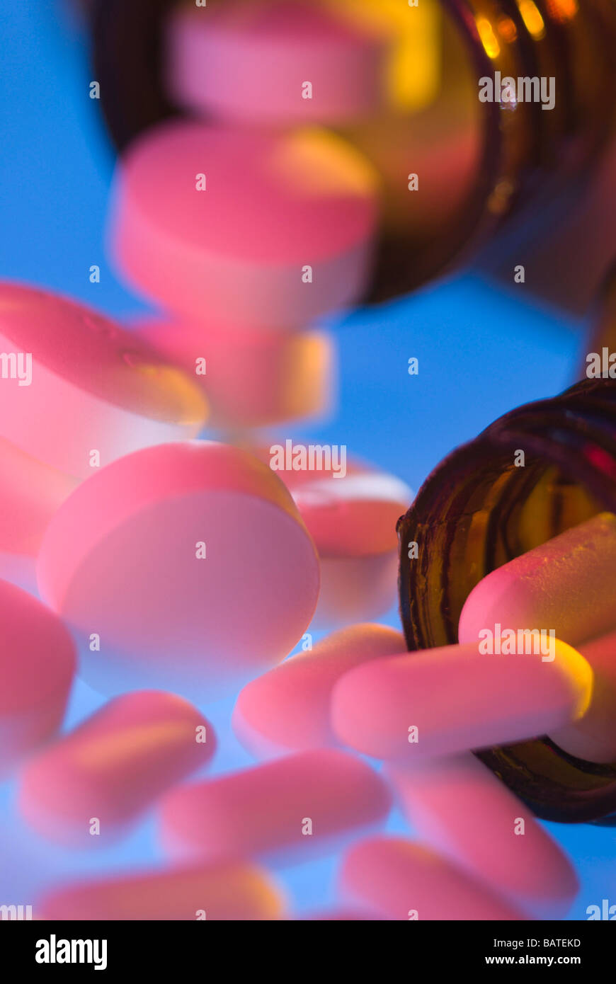 Two types of pills hi-res stock photography and images - Alamy