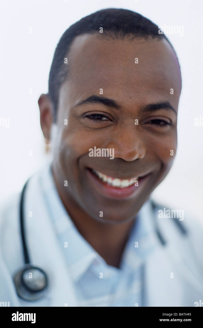 Approachable doctor hi-res stock photography and images - Alamy