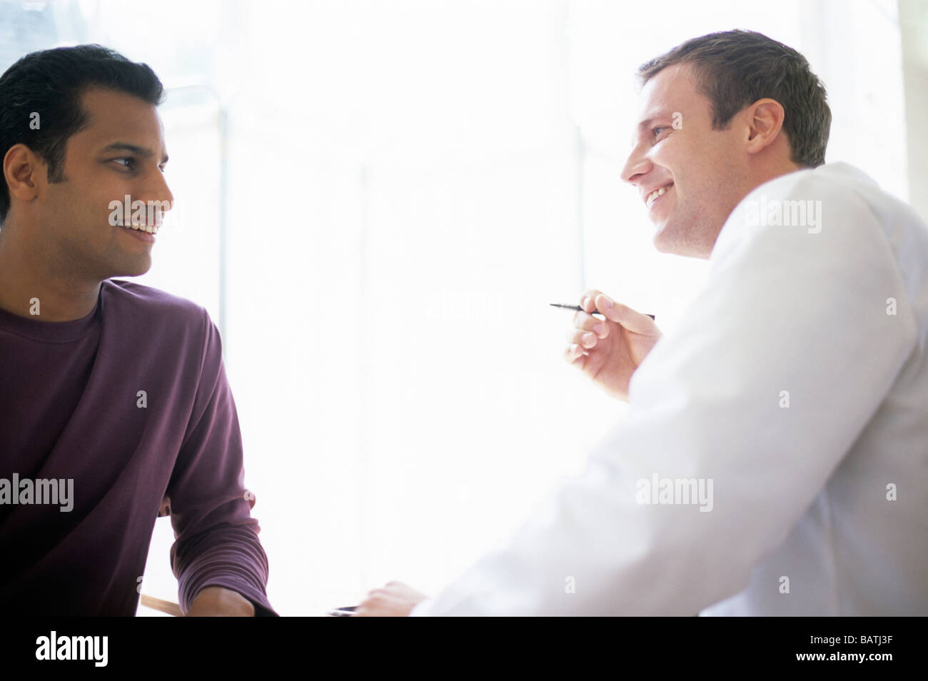 Doctor duo hi-res stock photography and images - Alamy