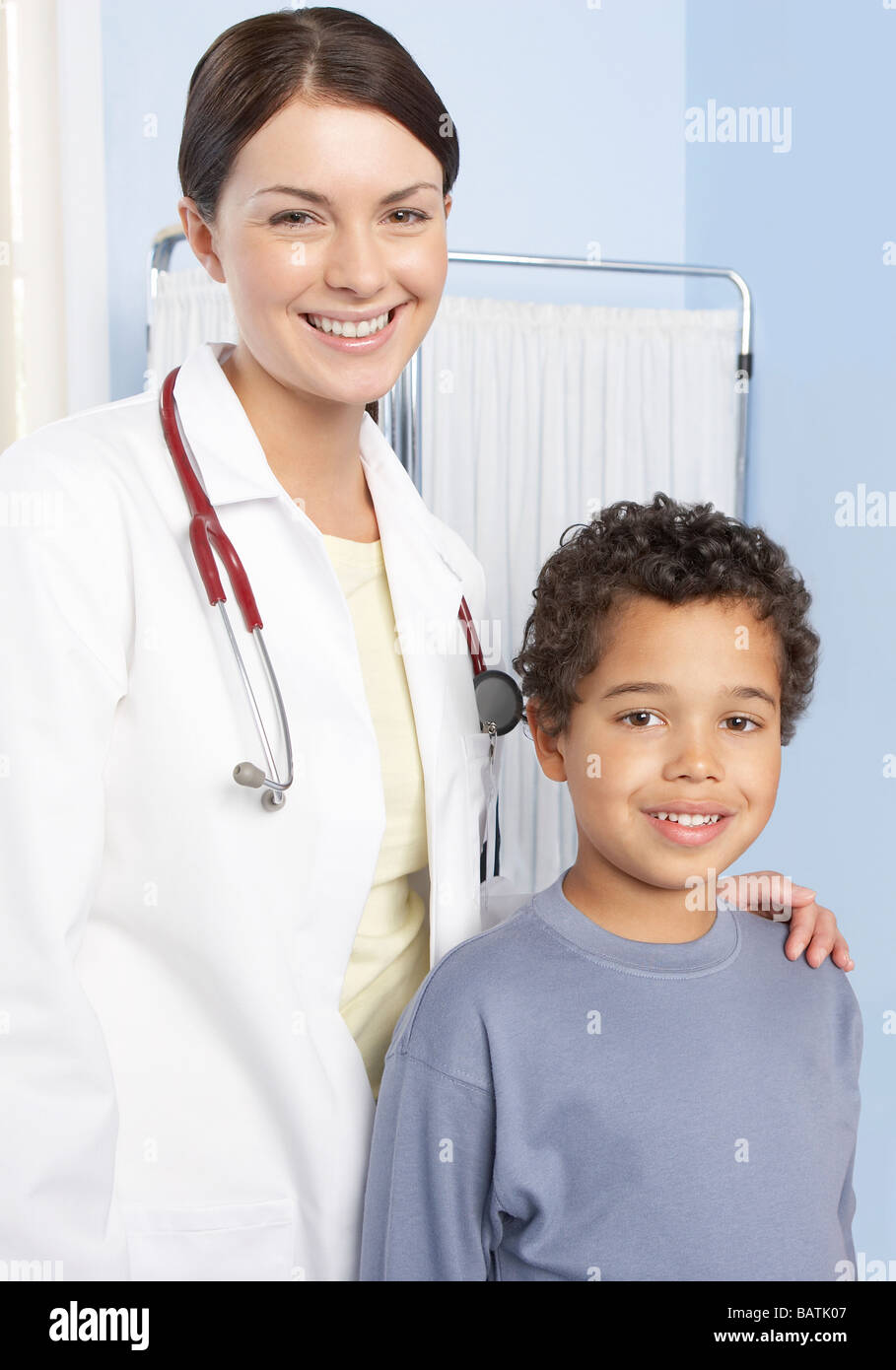 Doctor and child Stock Photo - Alamy