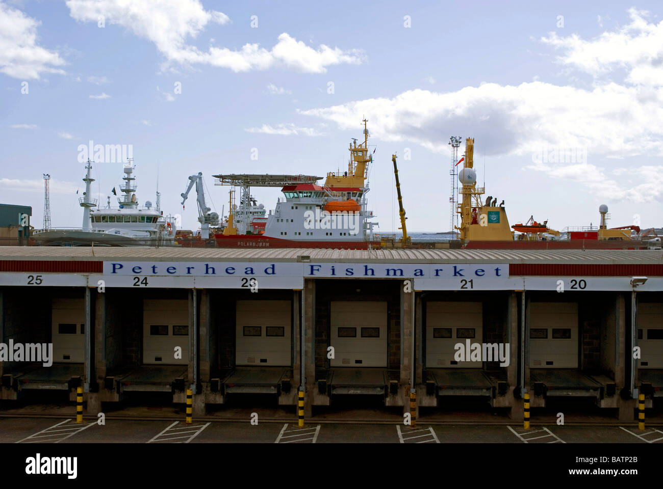 Peterhead fish market hi-res stock photography and images - Alamy