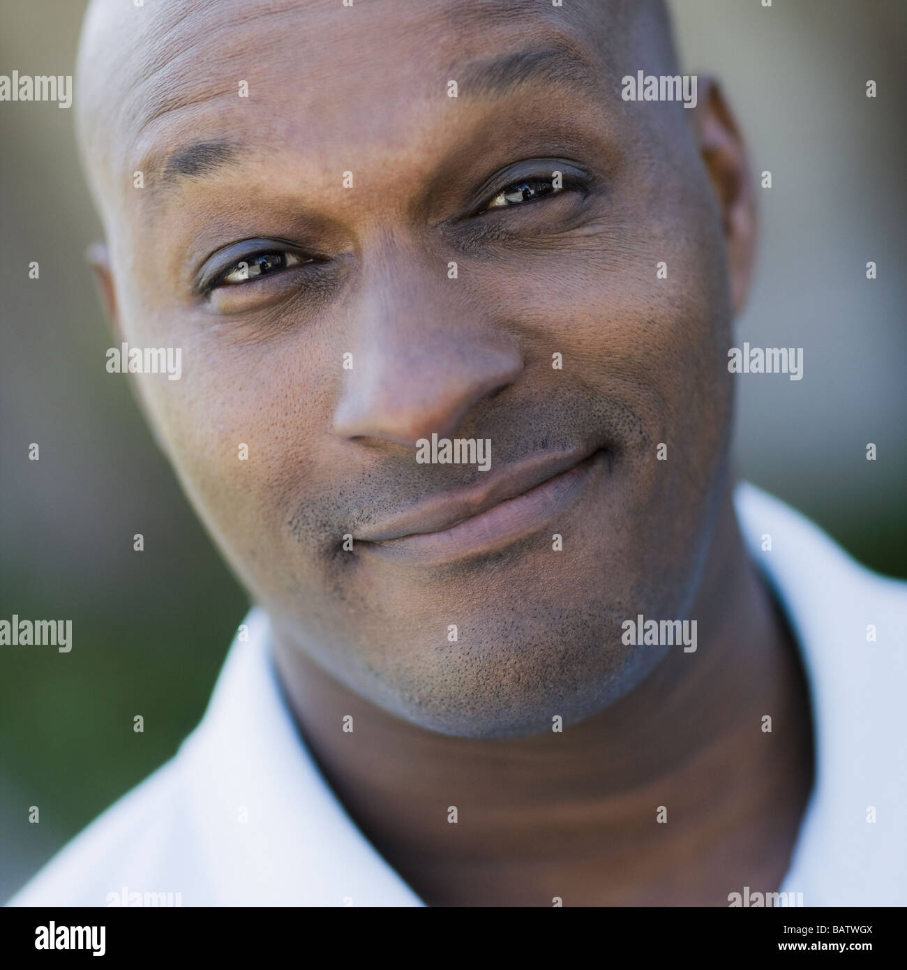 Portrait of man smiling, close-up Stock Photo - Alamy