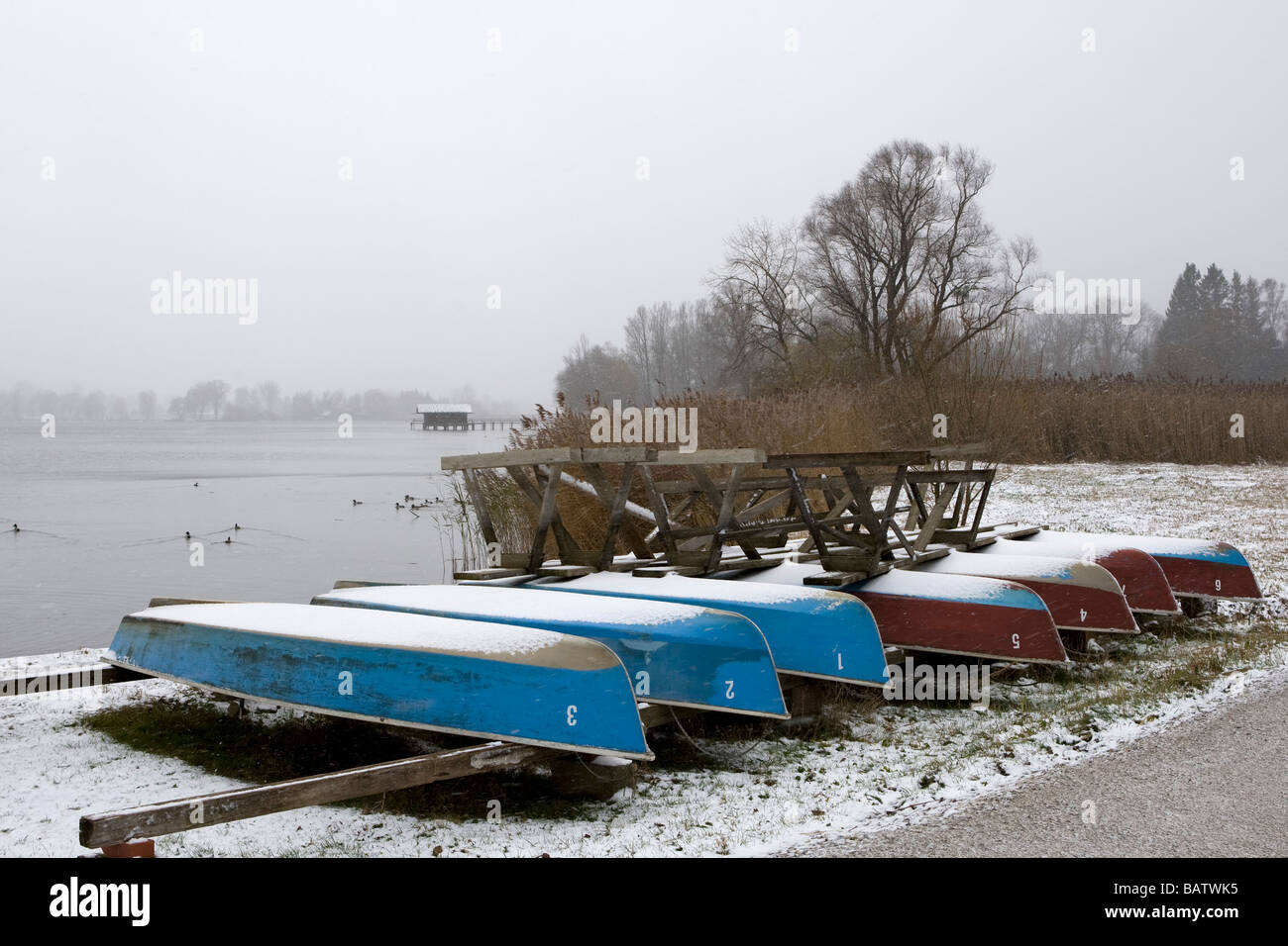 Boats on chiemsee lake bavaria hi-res stock photography and images - Alamy