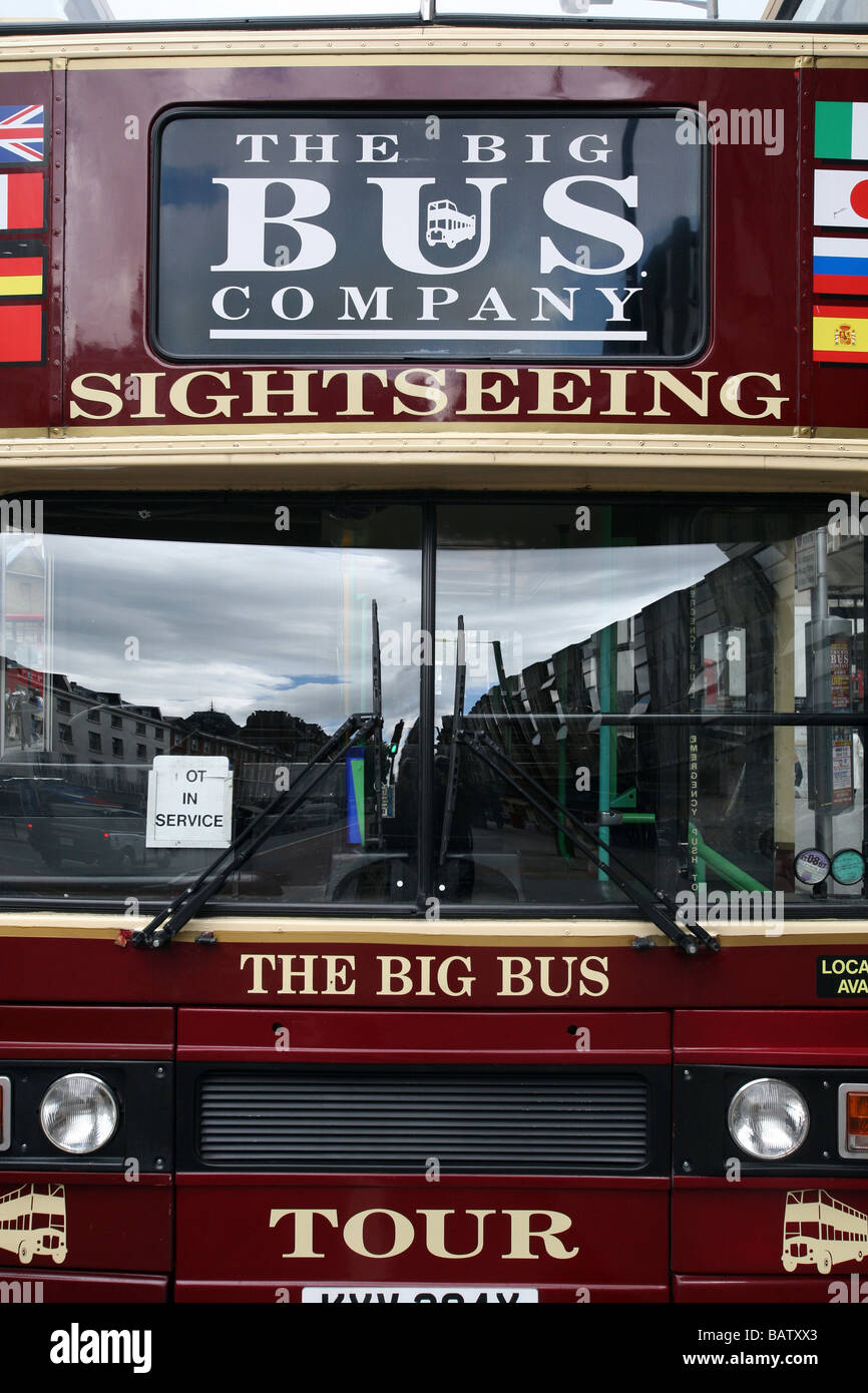 Big bus company sightseeing tour of london hi-res stock photography and ...