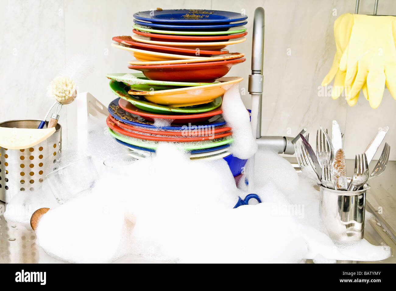 Pile Of Washing Up High Resolution Stock Photography and Images - Alamy