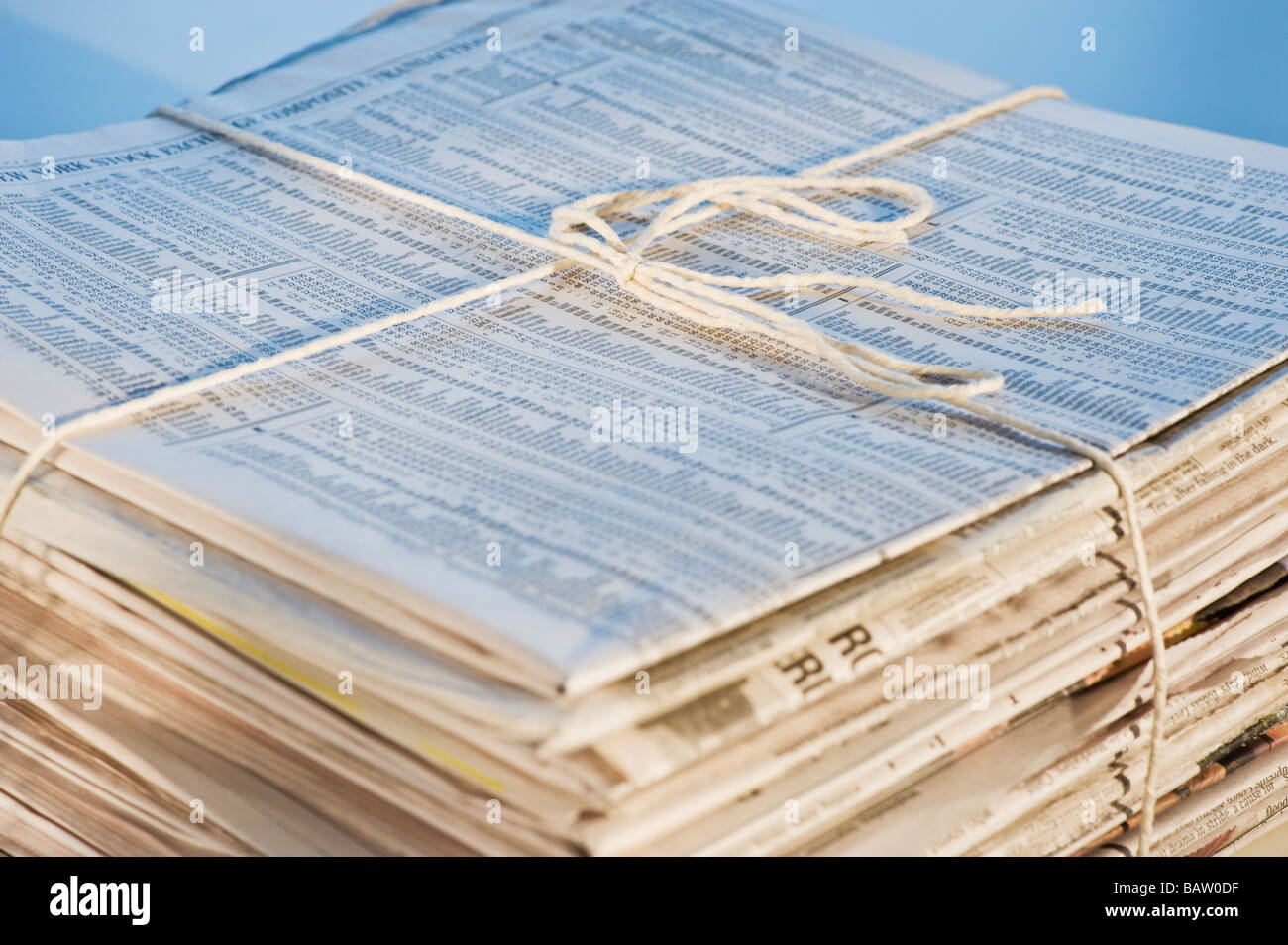 Newspaper and string hi-res stock photography and images - Alamy