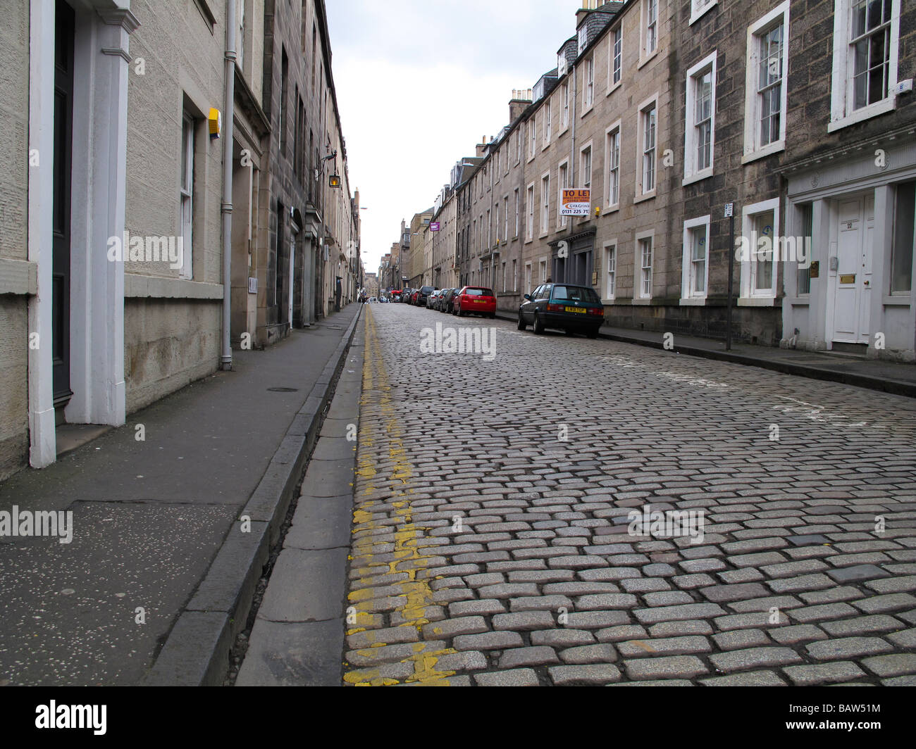 Cobbles street edinburgh hi-res stock photography and images - Alamy