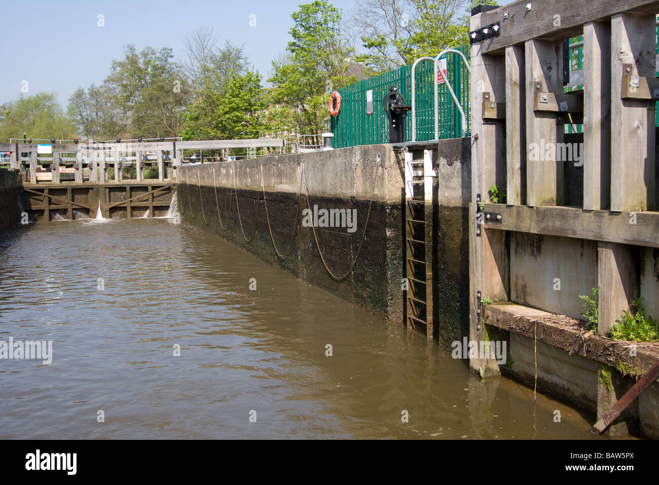 lock chamber gate low water tonbridge town lock river medway kent ...