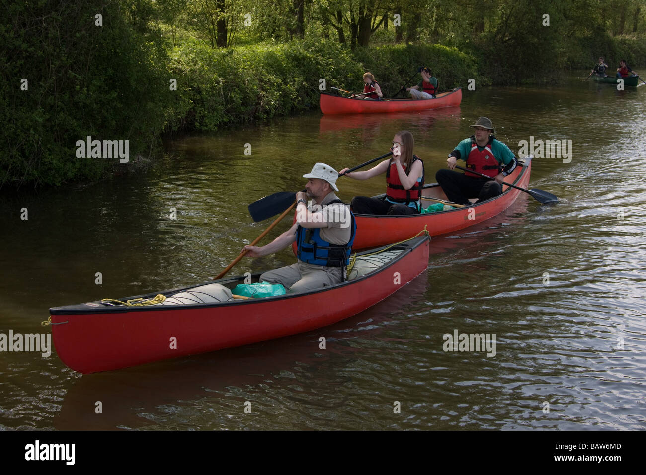 training trainee canadian canoeist canoe canoeing river medway kent ...