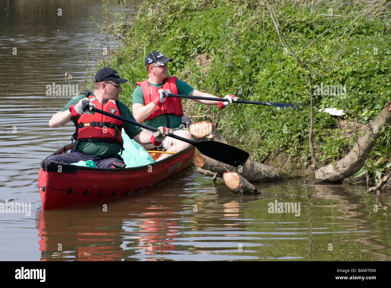 training trainee canadian canoeist canoe canoeing river medway kent ...