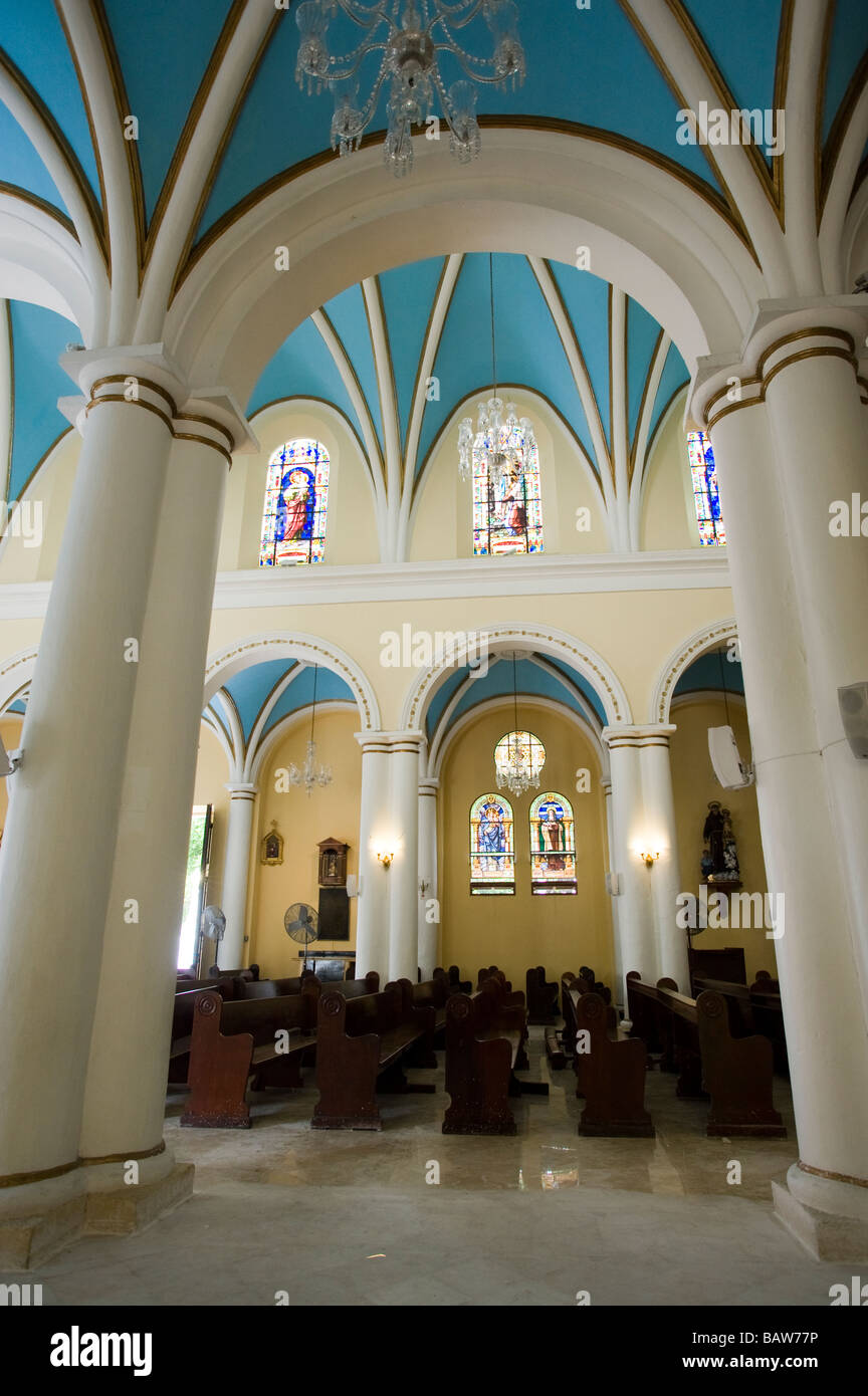 Interior of Nuestra Señora de la Guadalupe Cathedral (AKA Ponce ...