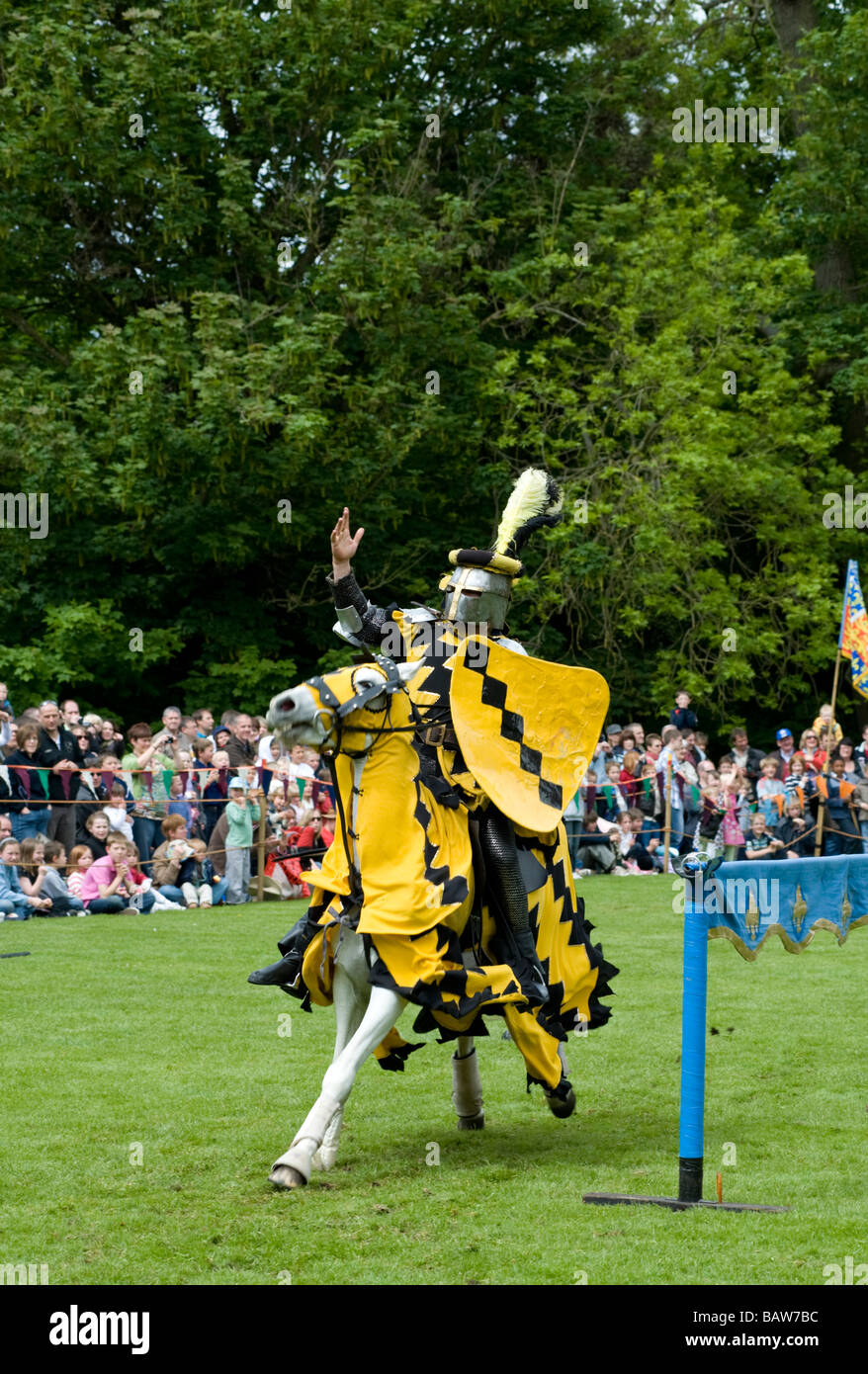 Jousting protection hi-res stock photography and images - Alamy