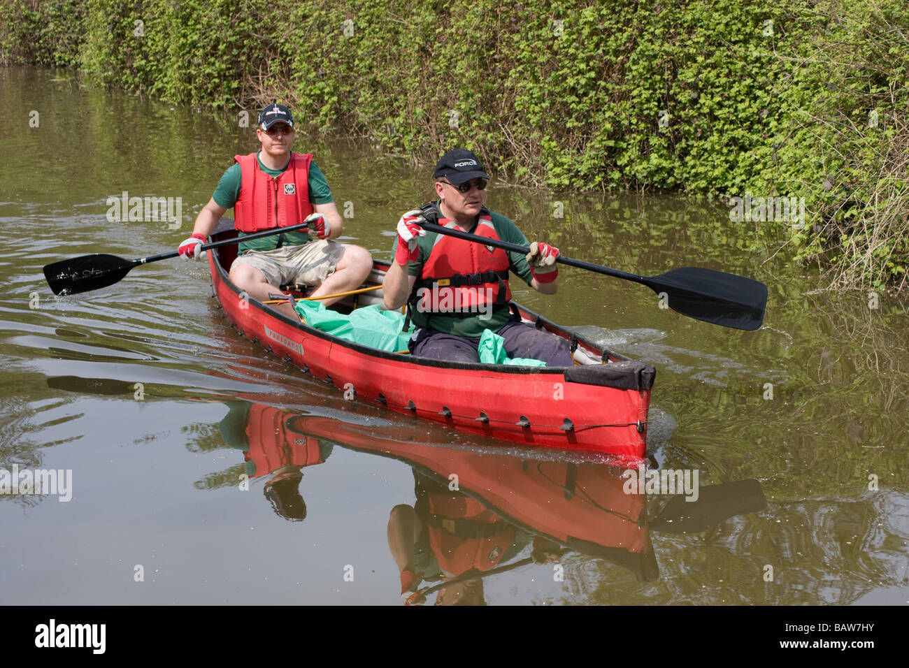 training trainee canadian canoeist canoe canoeing river medway kent ...