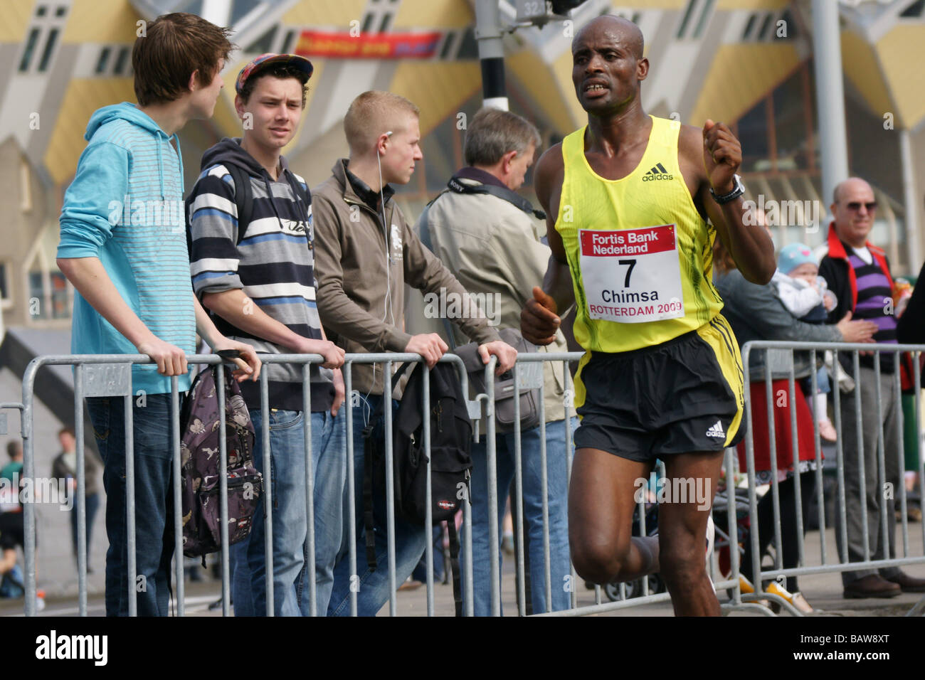 Rotterdam city street race sport marathon runners running spring 2009 ...