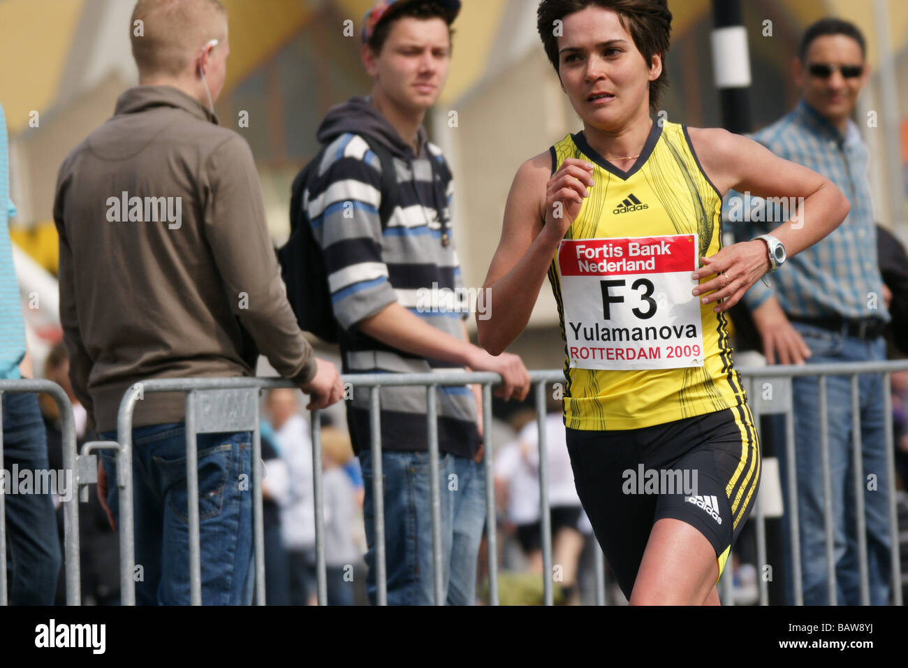 Rotterdam city street race sport marathon runners running spring 2009 ...