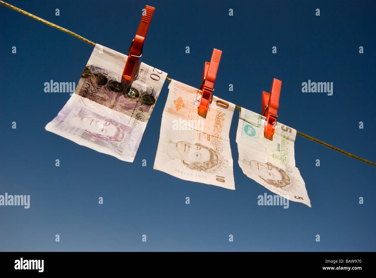 Notes on a washing line Stock Photo - Alamy