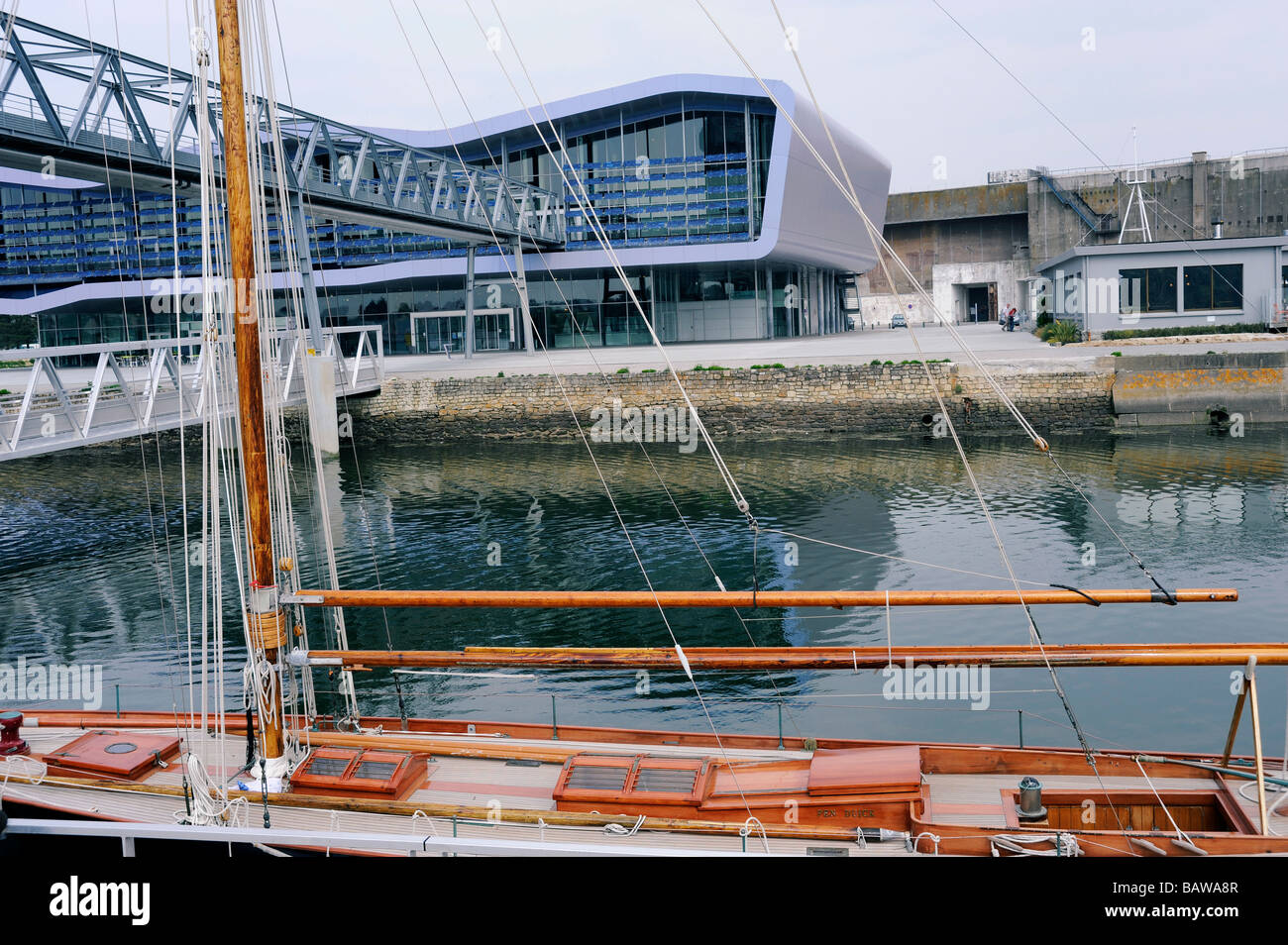 Pen duick hi-res stock photography and images - Alamy