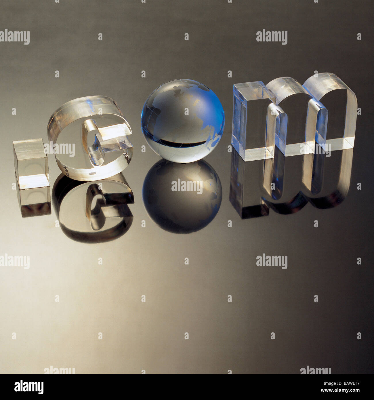 The word com with crystal ball Stock Photo - Alamy