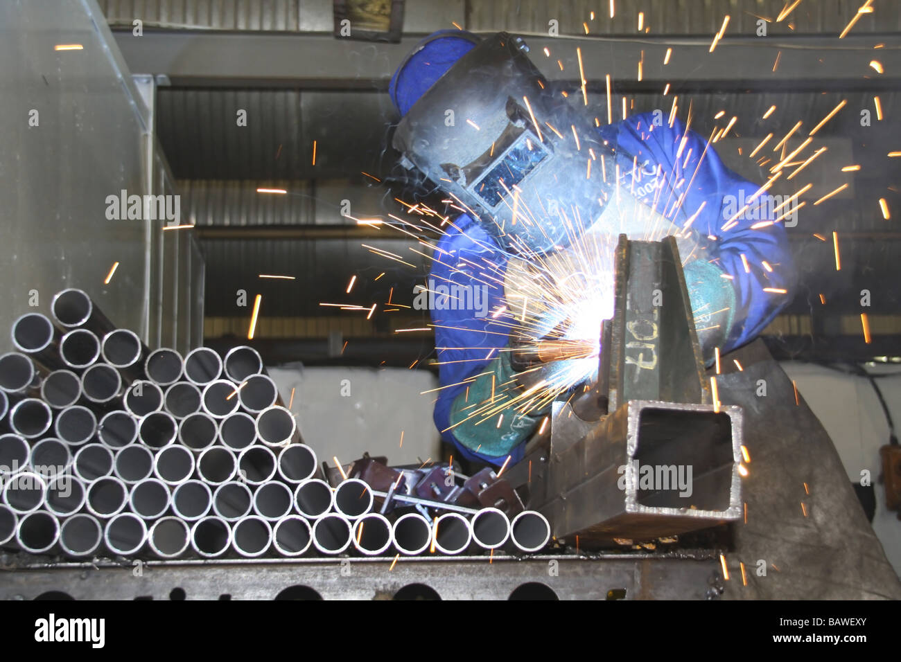 Arc welding hi-res stock photography and images - Alamy