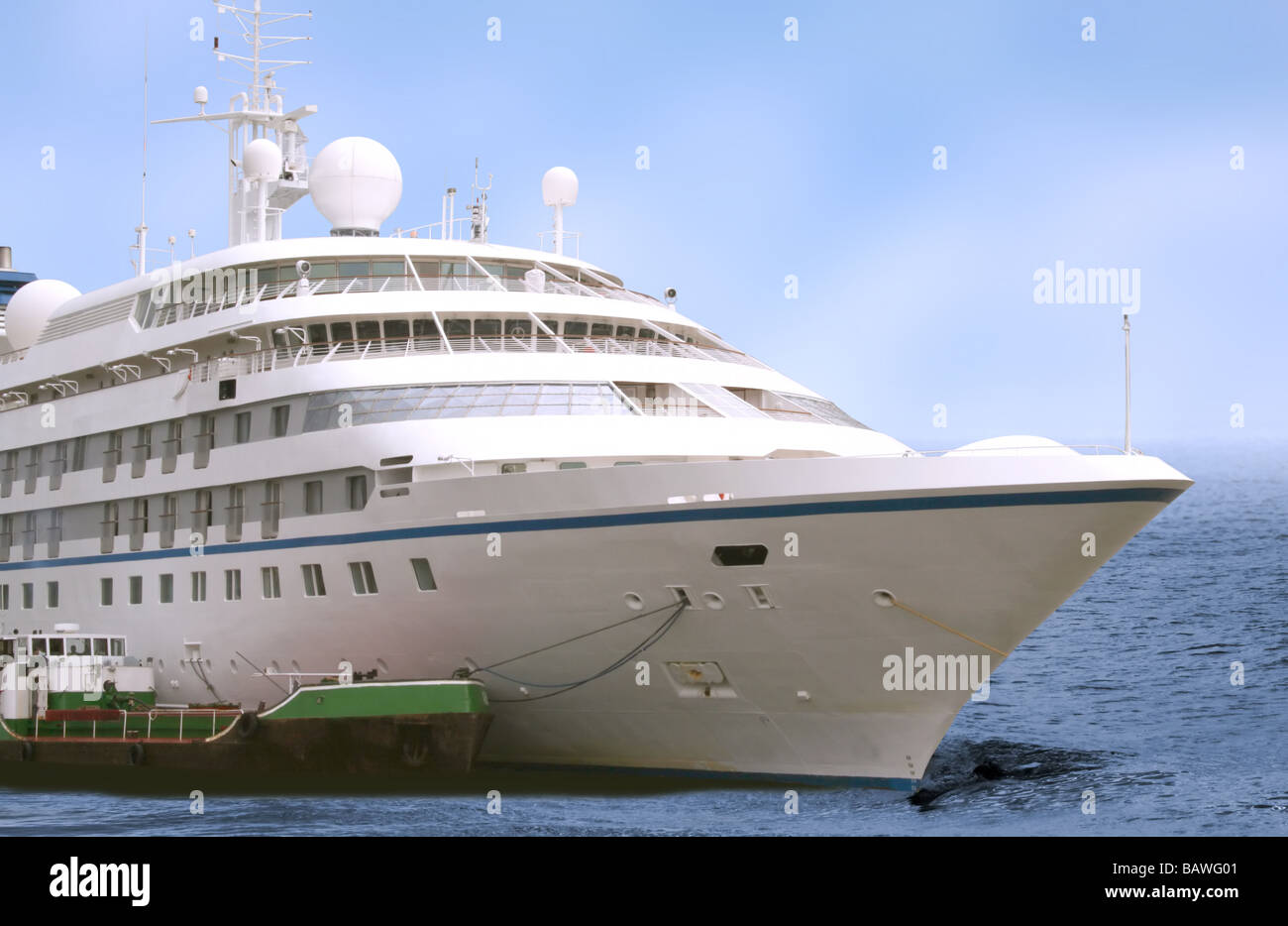 big cruise liner in the sea Stock Photo - Alamy