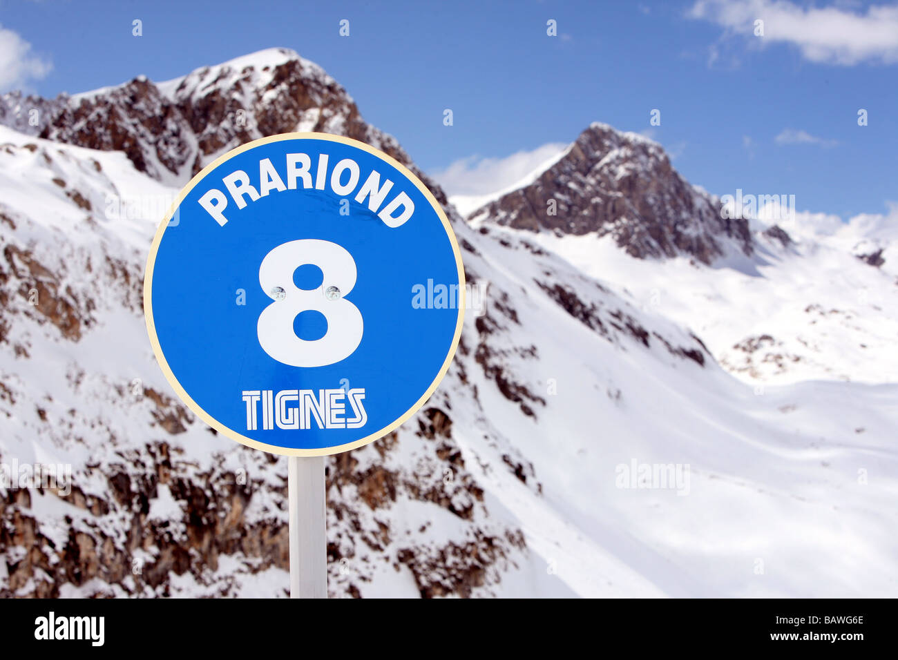 Piste Marker High Resolution Stock Photography and Images - Alamy