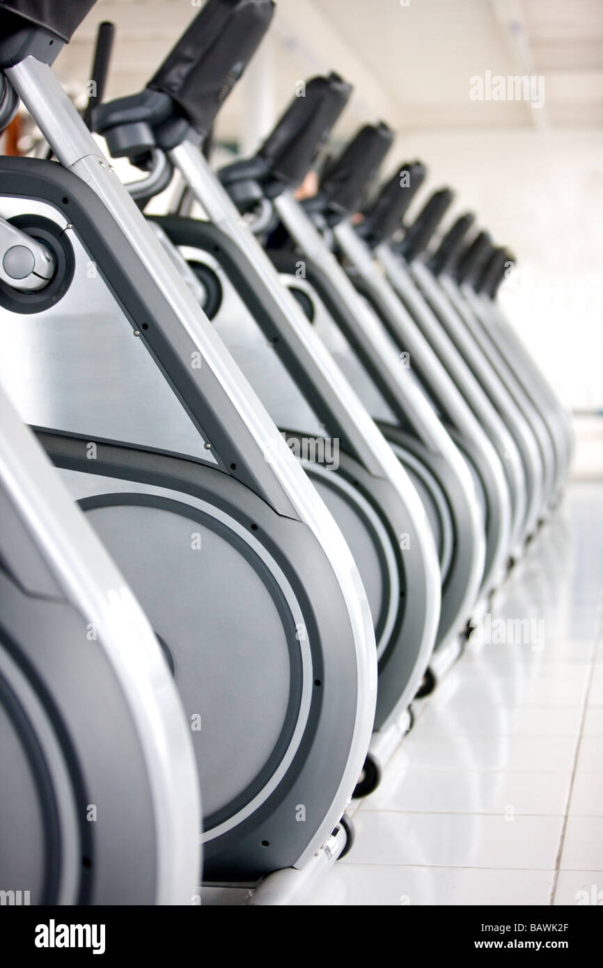 Rehab machines hi-res stock photography and images - Alamy