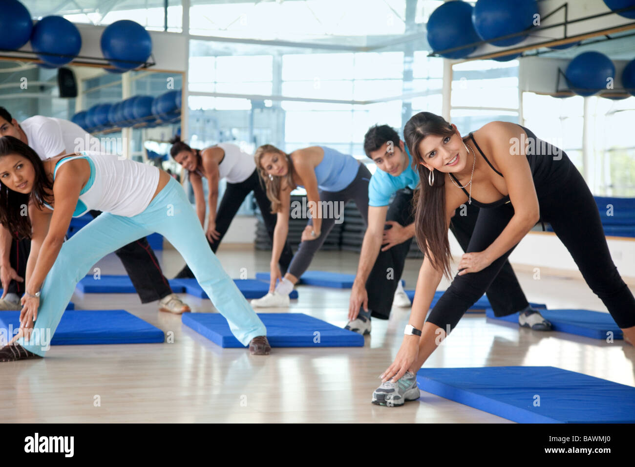 Aerobics class in a gym Stock Photo - Alamy