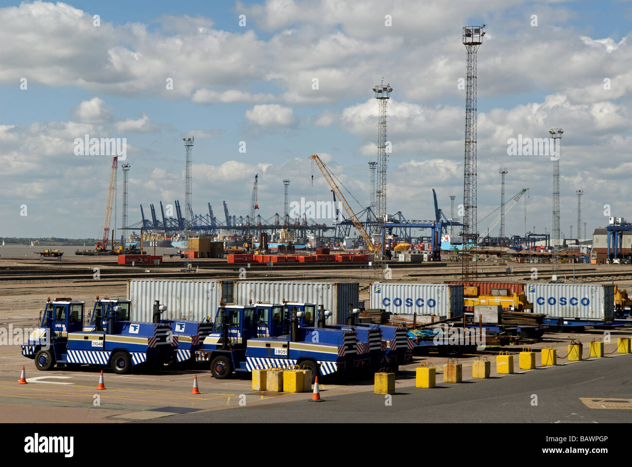 Empty quayside at the Landguard container terminal, Port of Felixstowe ...