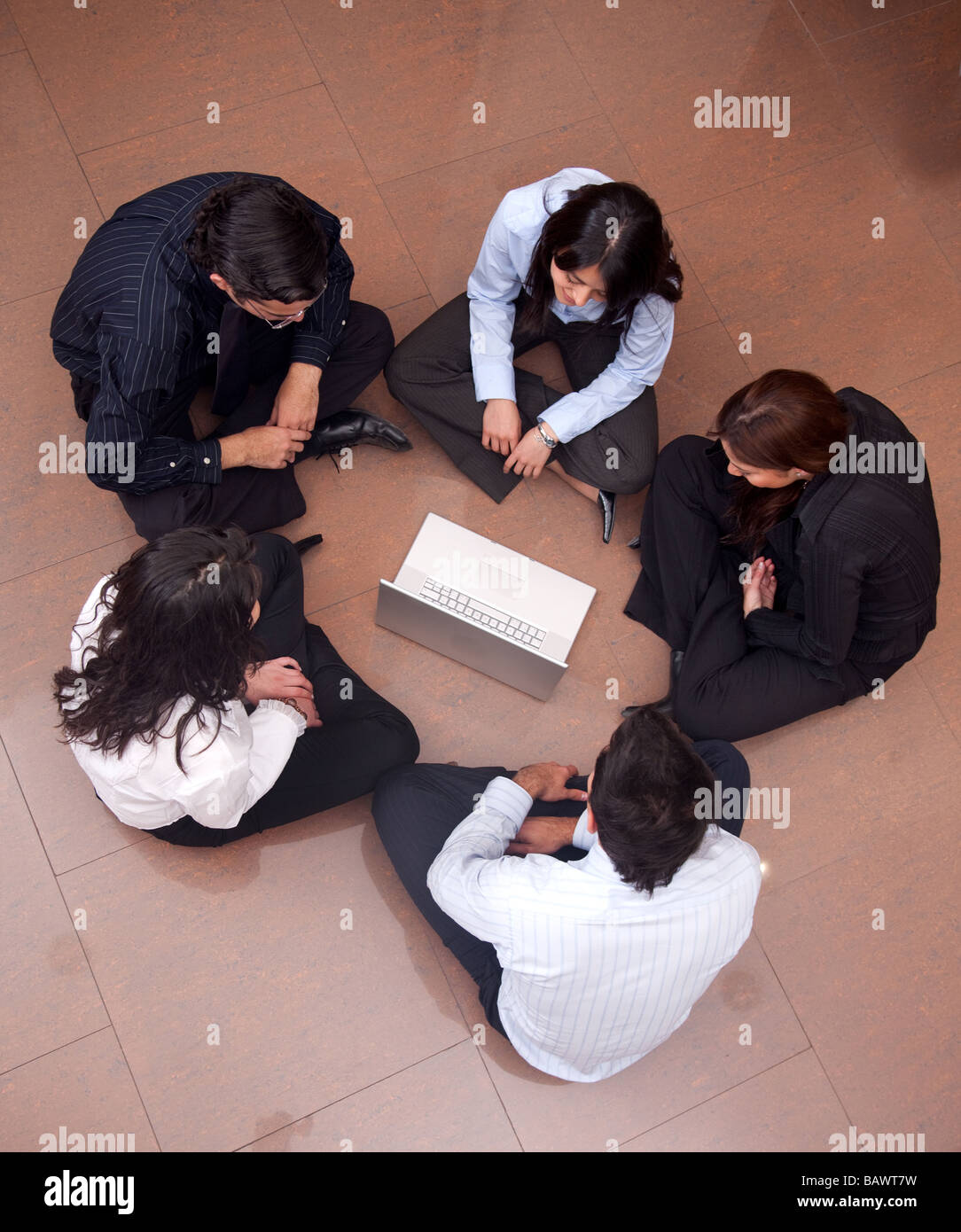 Circle woman computer hi-res stock photography and images - Alamy