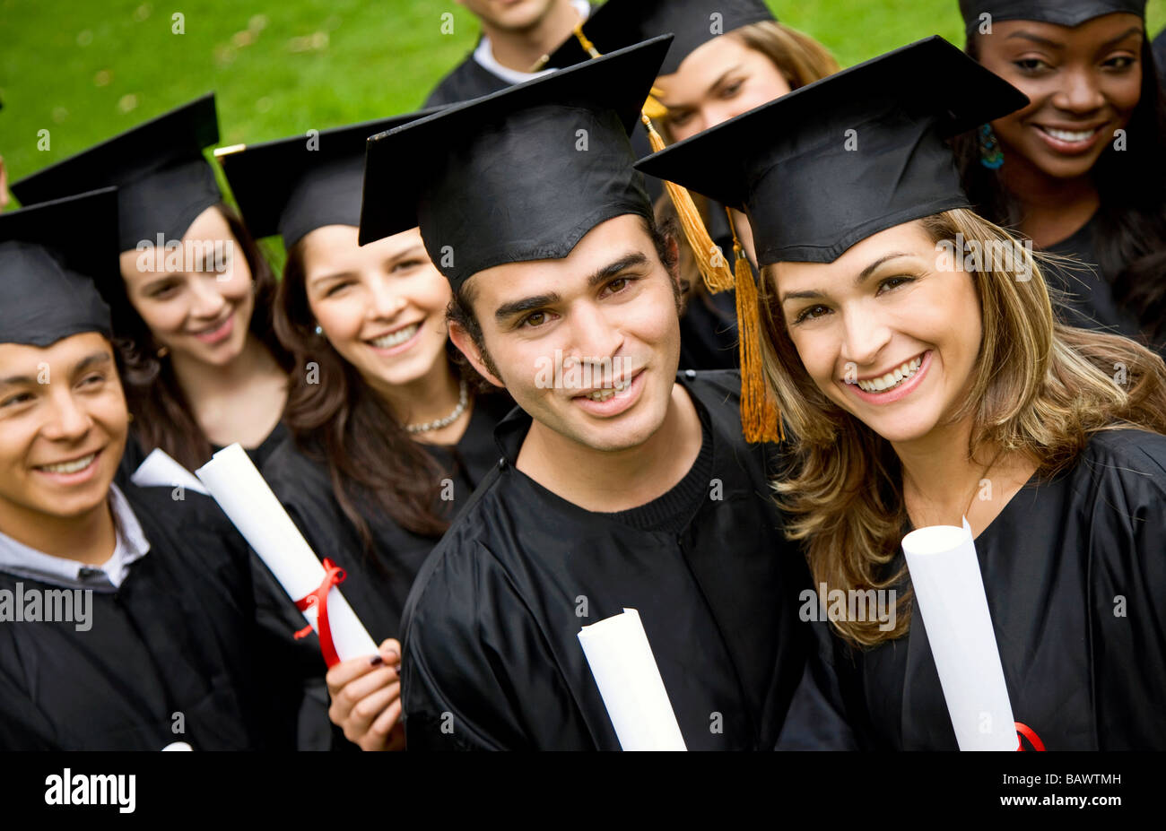 Beautiful smiles smiling group teens hi-res stock photography and ...