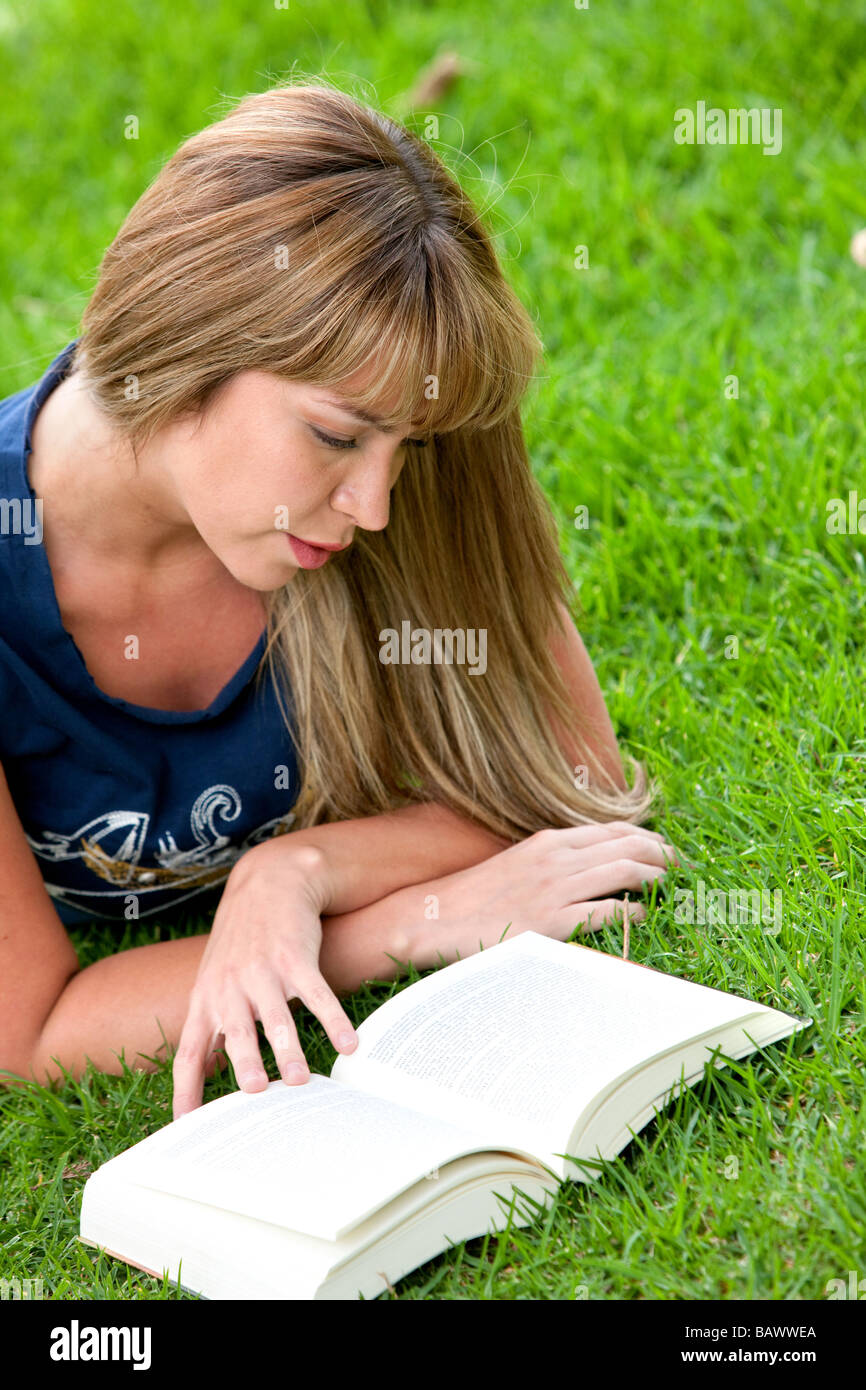 beautiful girl reading a book Stock Photo - Alamy