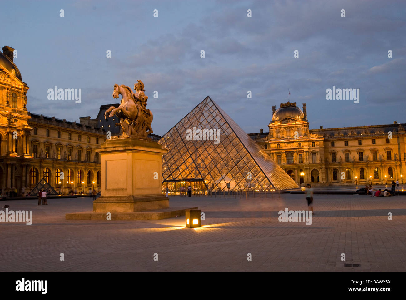 Pyramid Entrance to Louvre Stock Photo - Alamy