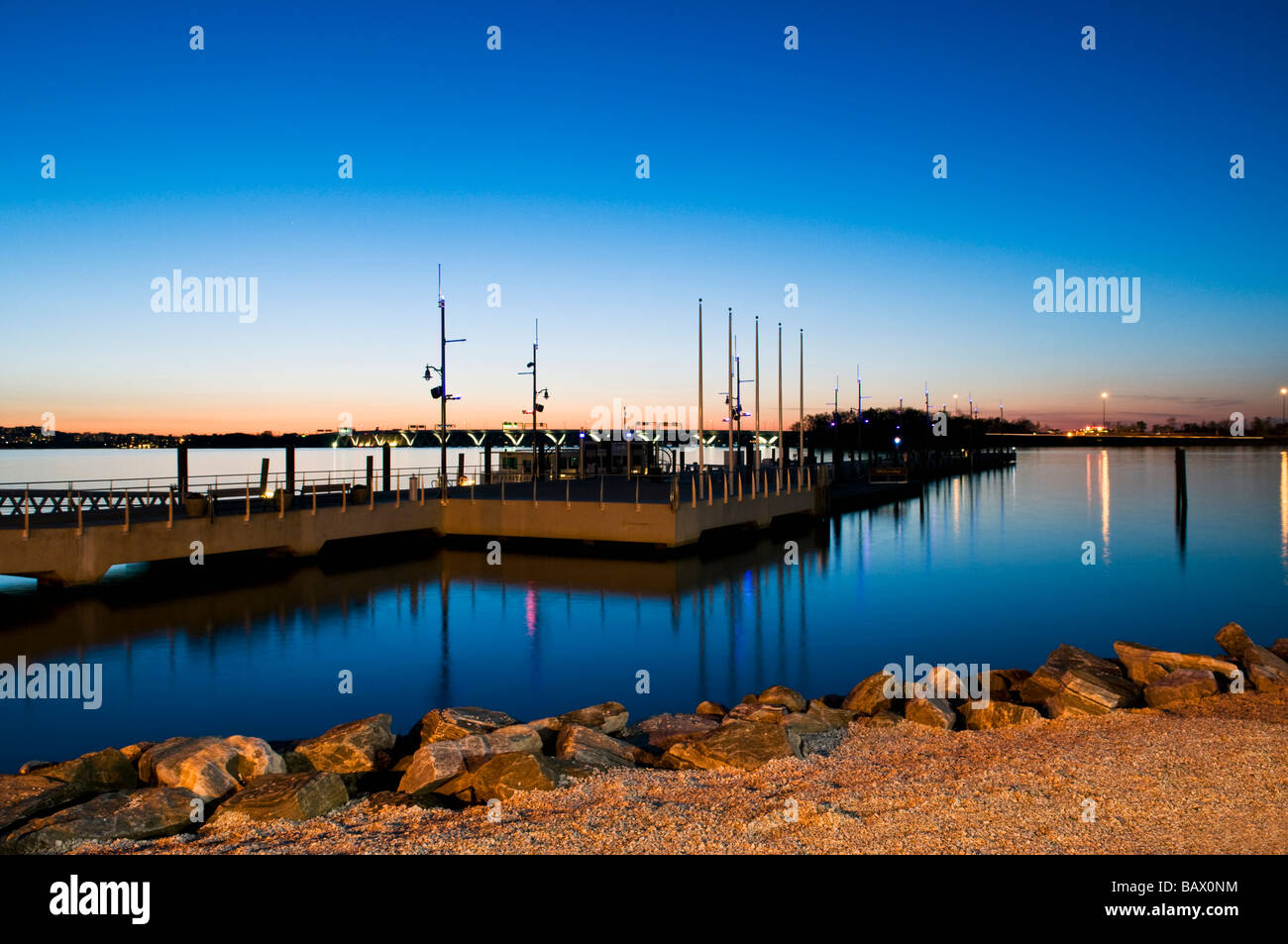 Harbor plaza hi-res stock photography and images - Alamy