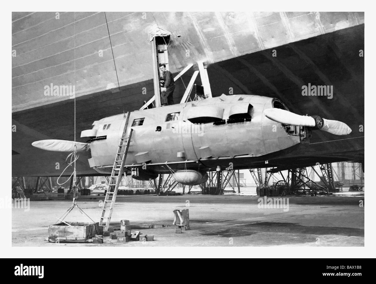 Hot air engine Black and White Stock Photos & Images - Alamy