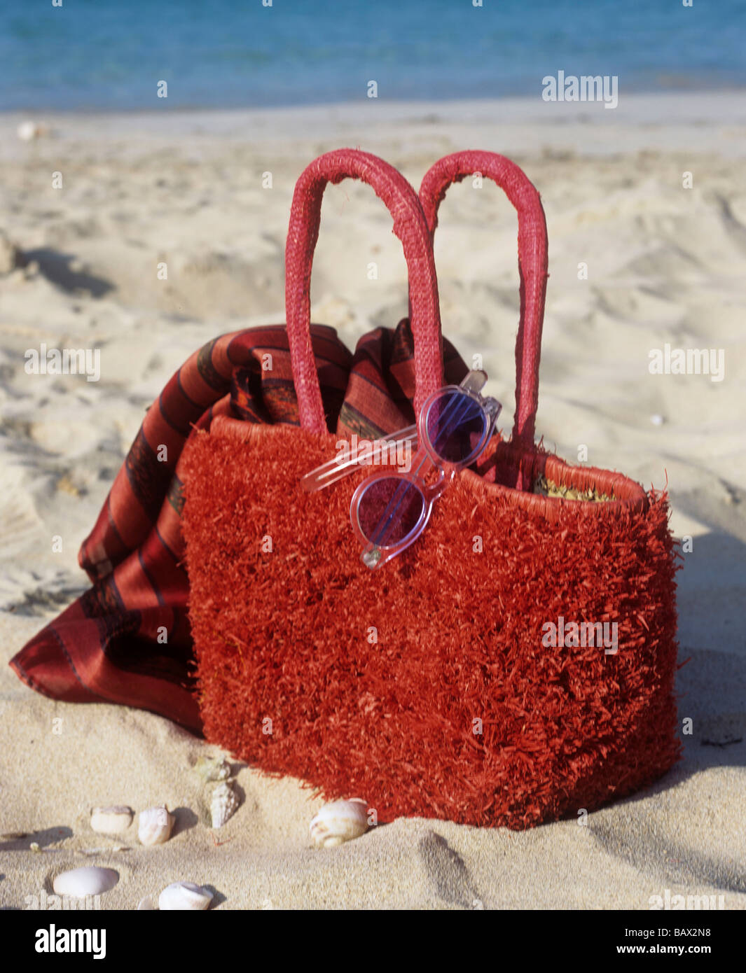 Red beach bag Stock Photo - Alamy