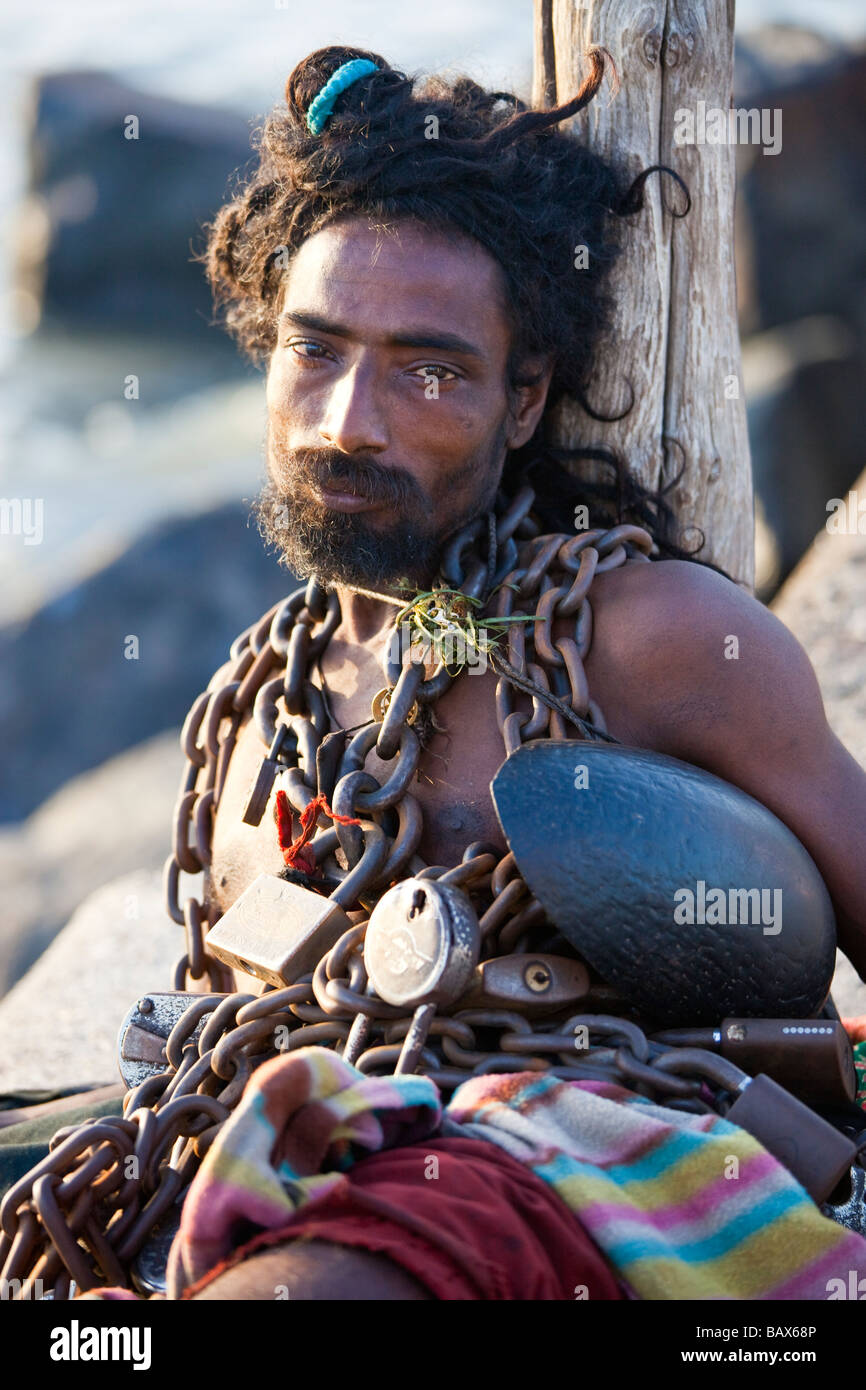 Sufi Holy Man at the Tomb of Haji Ali Bukhari in Mumbai India Stock ...