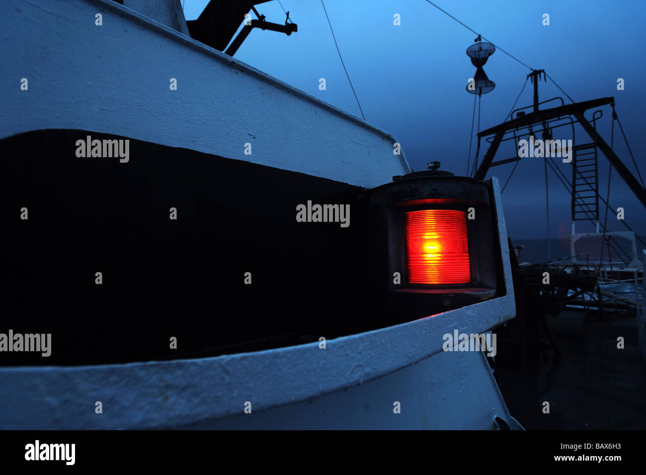 Signal red light on the boat Stock Photo - Alamy