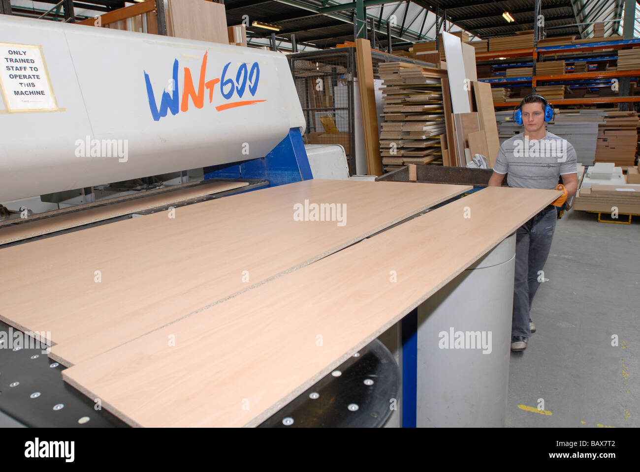 Mdf sheets hi-res stock photography and images - Alamy