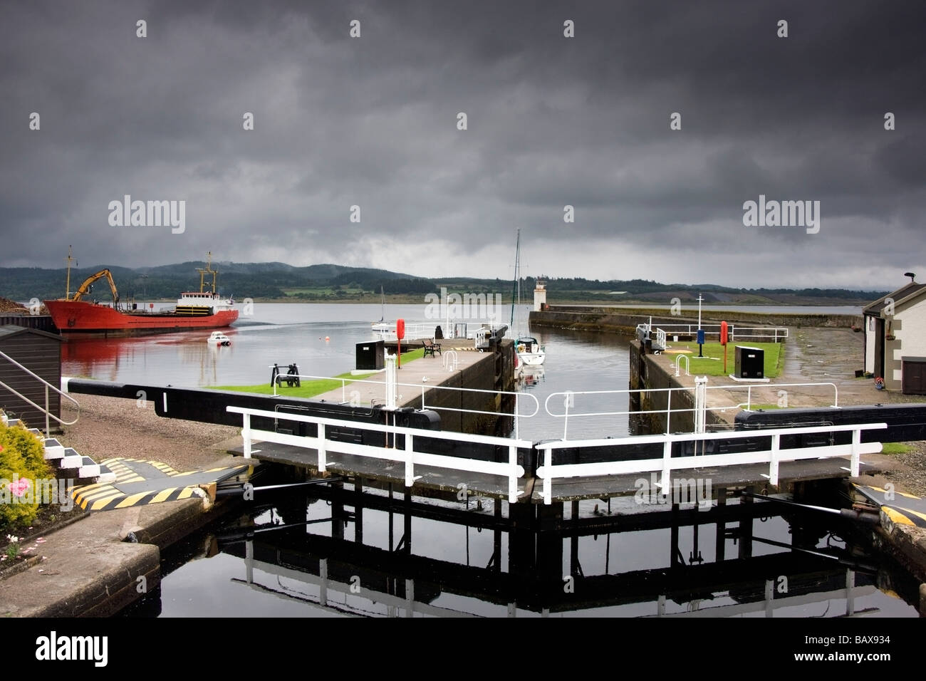 Scotland; Wharf and harbor waterfront Stock Photo - Alamy