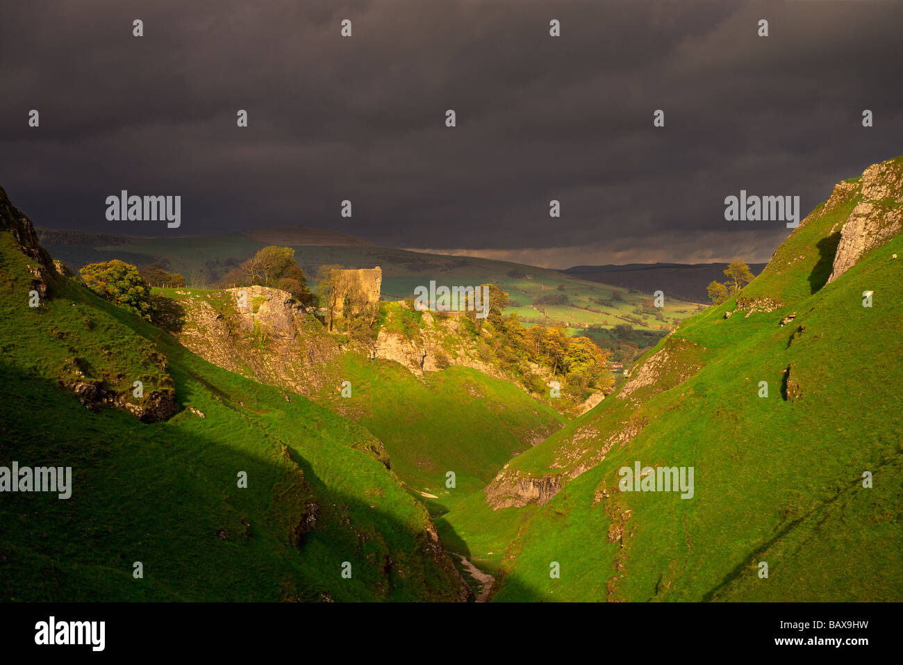 Peveril Castle in the Peak District Stock Photo - Alamy
